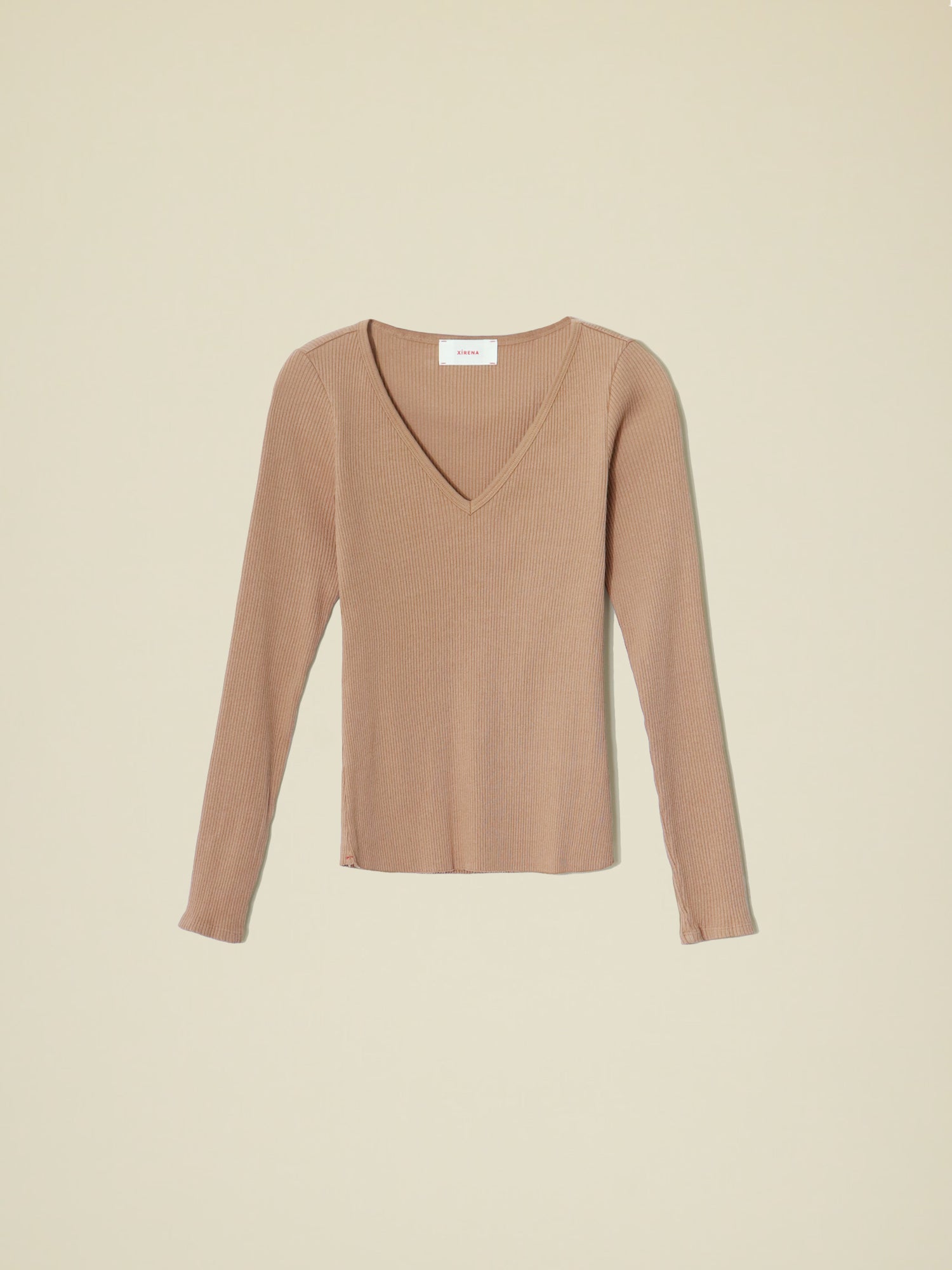 Xirena - Colby Tee in Sand Dune – Blond Genius