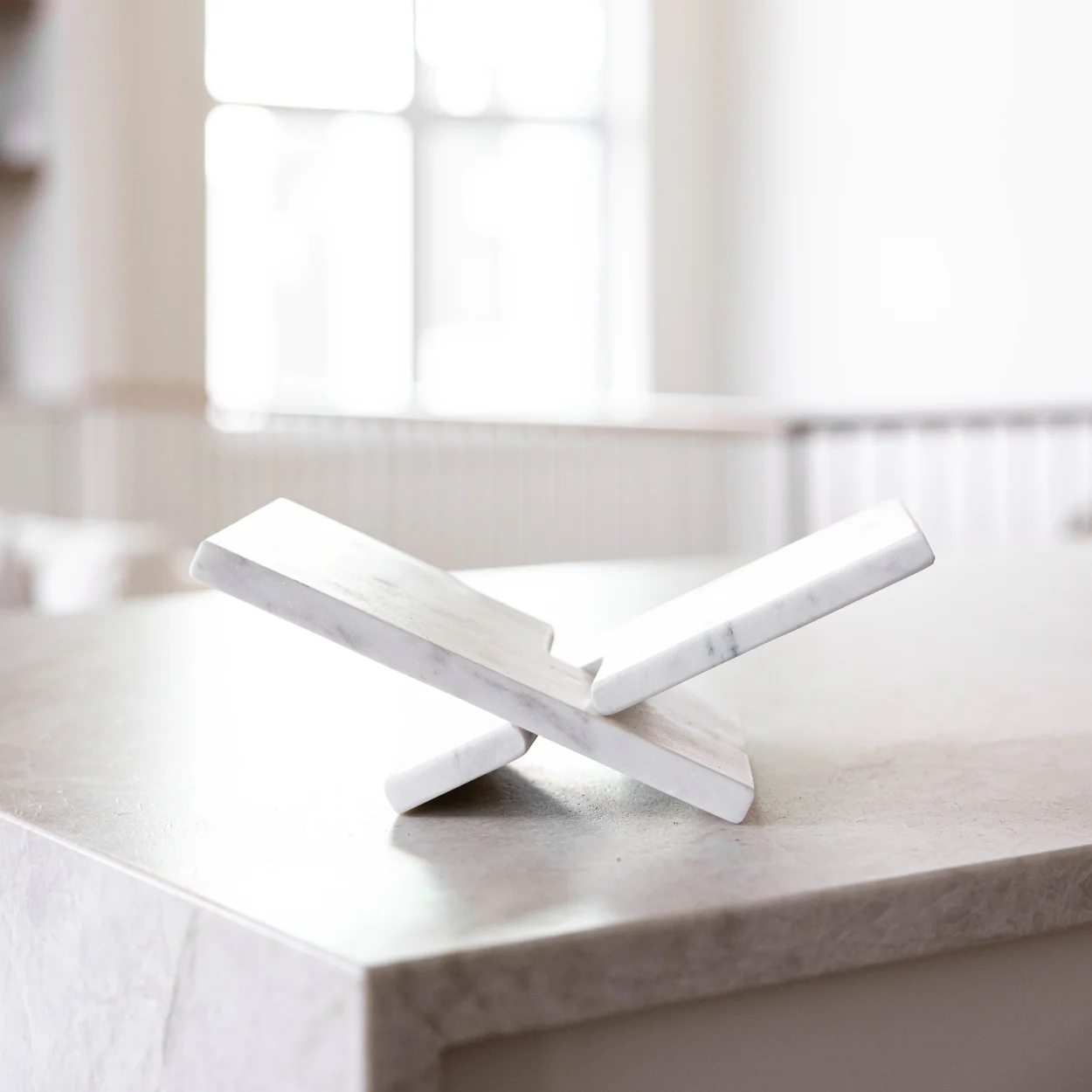 Blond Genius - Marble Book Stand