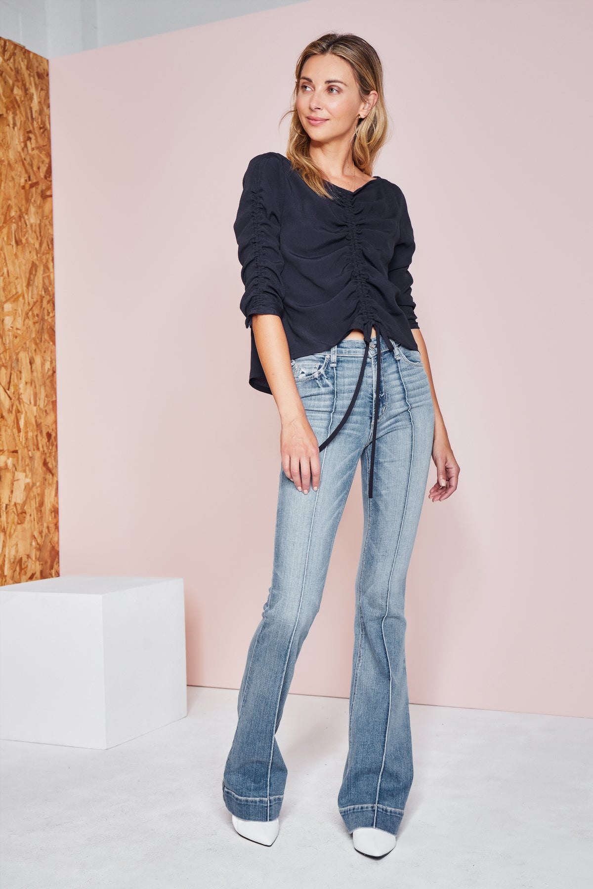 McGuire - Studio Flare – Blond Genius