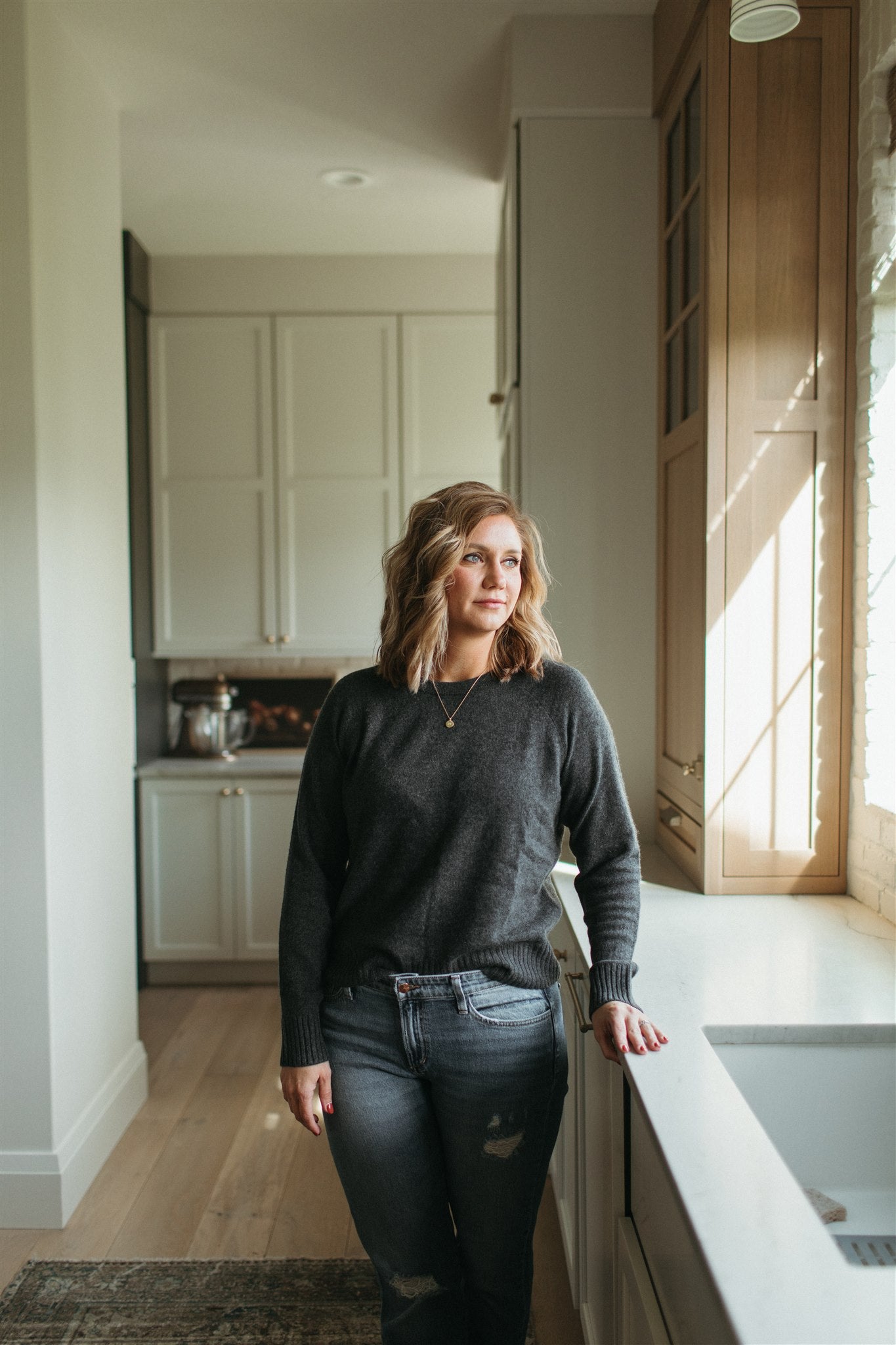 Tenlea Hunter - Cashmere Crewneck Sweatshirt in Charcoal Heather ...